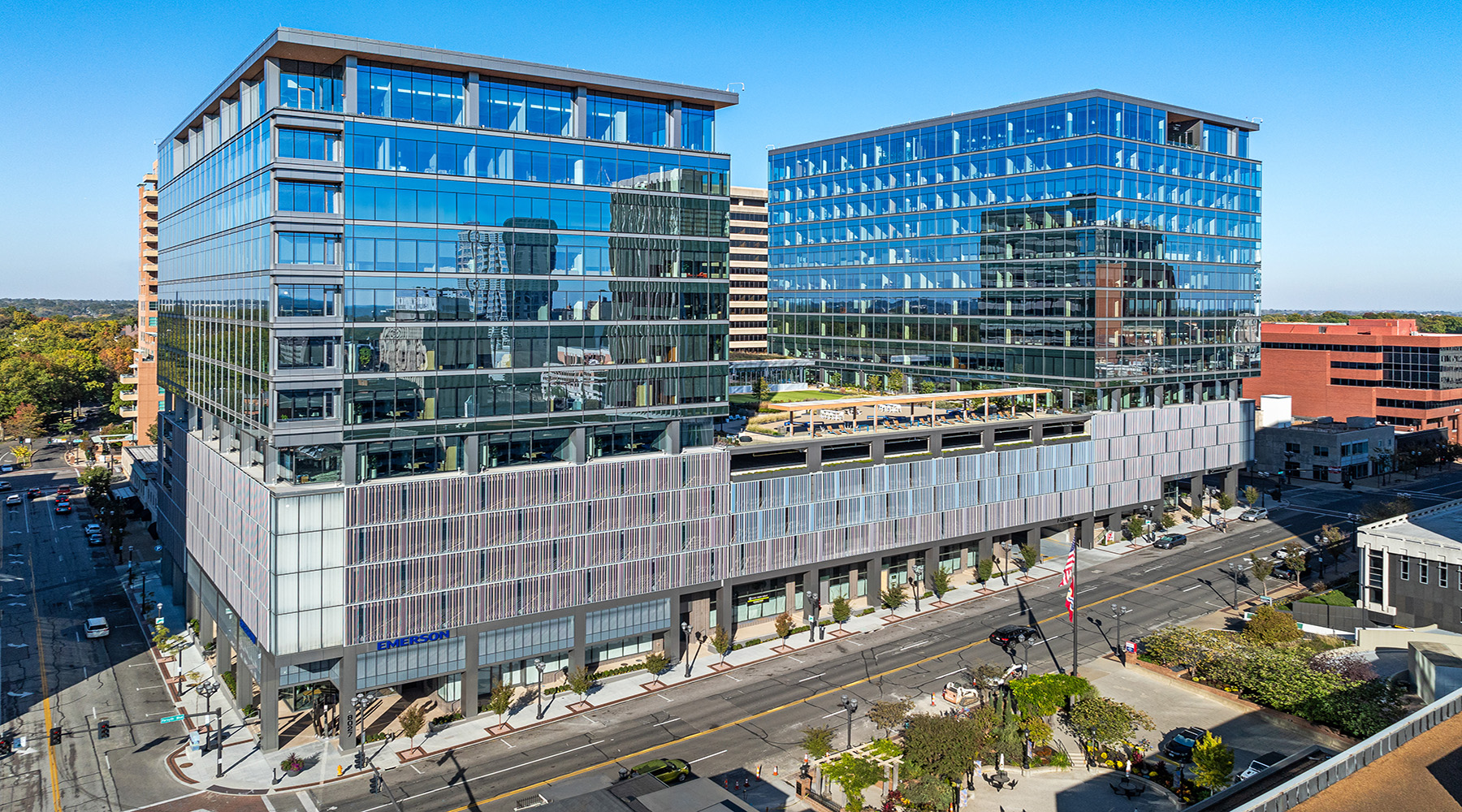 Forsyth Pointe Office Towers - Christner Architects